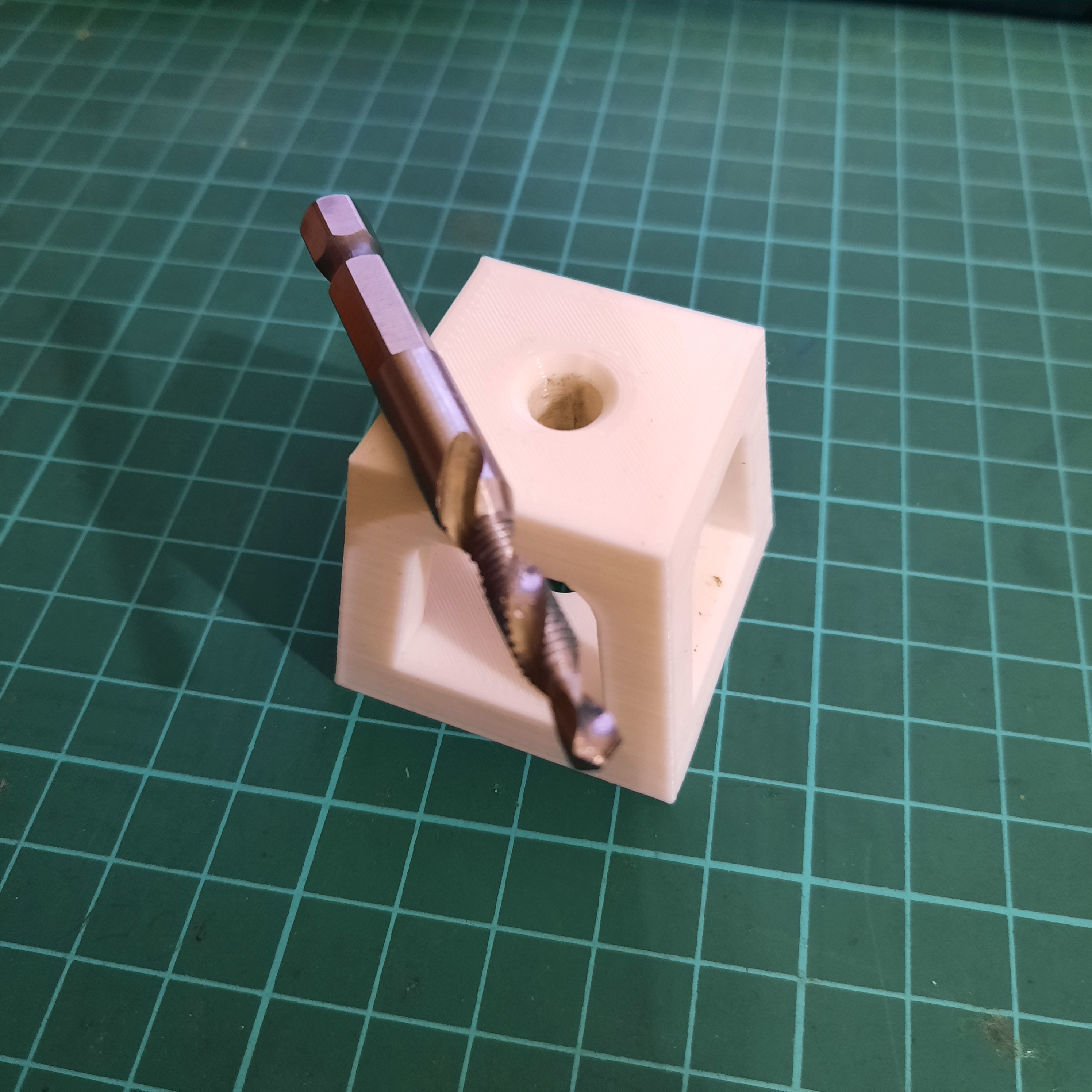 Free STL file Tool for tapping with M5 taps・3D printable object to ...