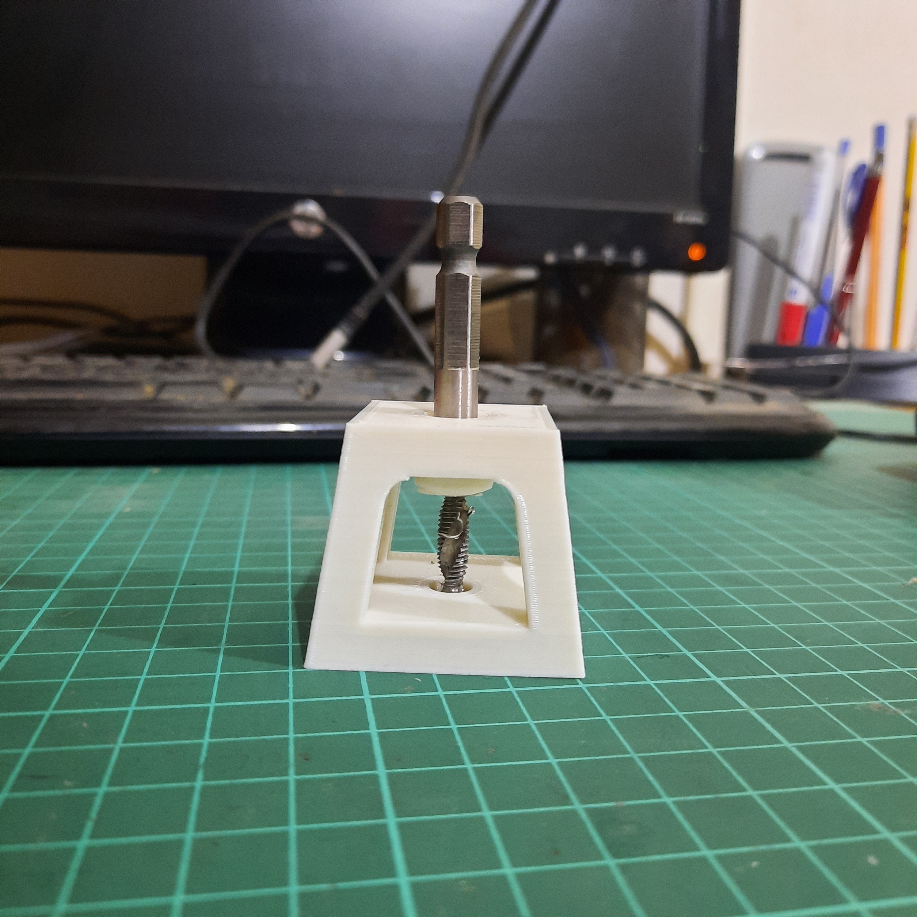 Free STL file Tool for tapping with M5 taps・3D printable object to ...