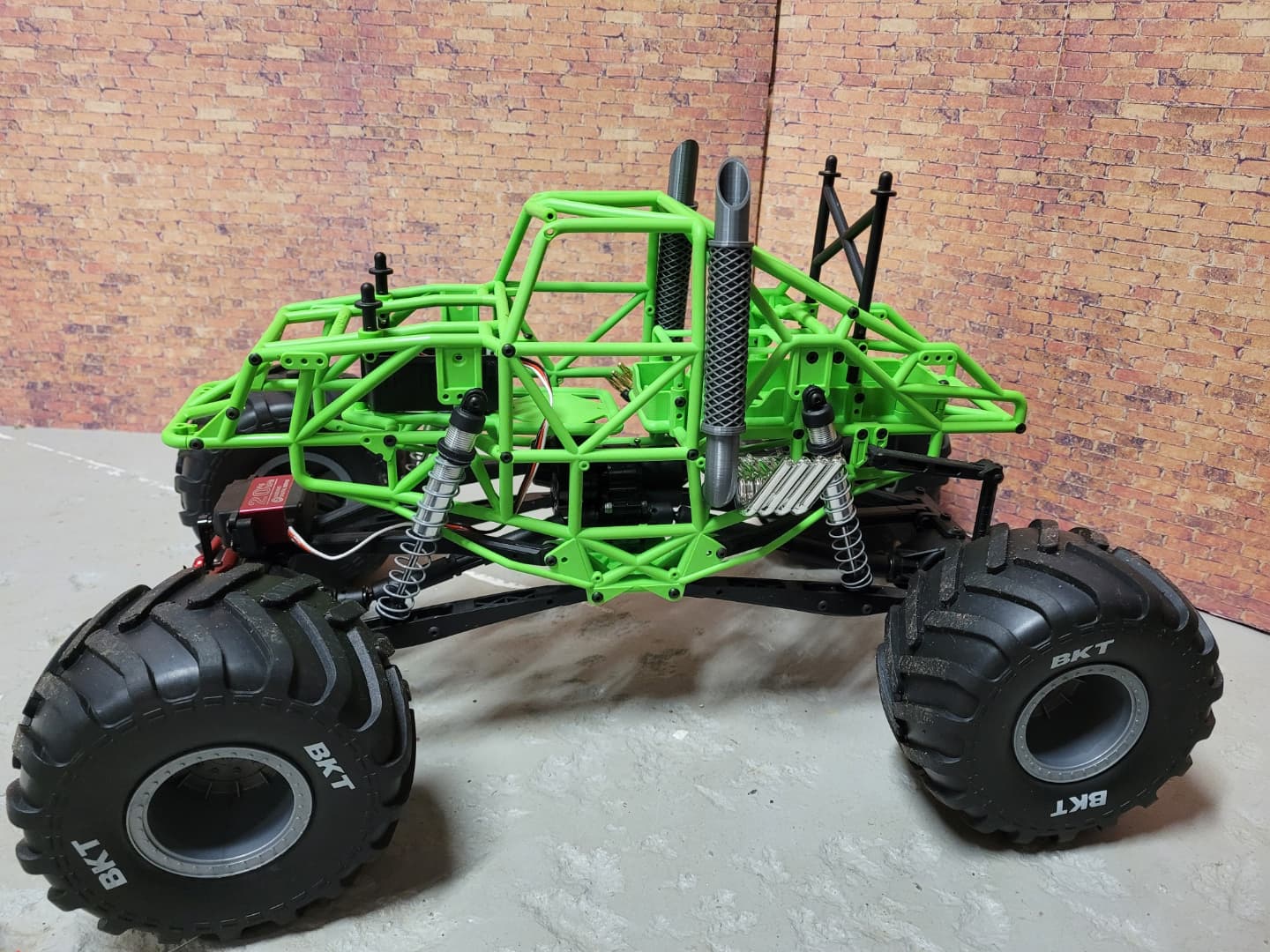STL file scale exhaust stack crawler hollow 👽・3D printable model to ...