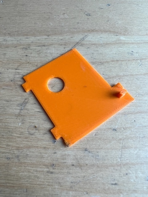 Free 3D file ICOM Battery spacer for IC-R20 or IC-R3 🔋・Object to ...