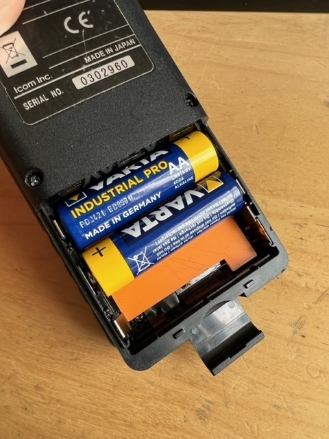 Free 3D file ICOM Battery spacer for IC-R20 or IC-R3 🔋・Object to ...