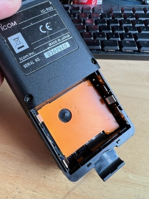 Free 3D file ICOM Battery spacer for IC-R20 or IC-R3 🔋・Object to ...