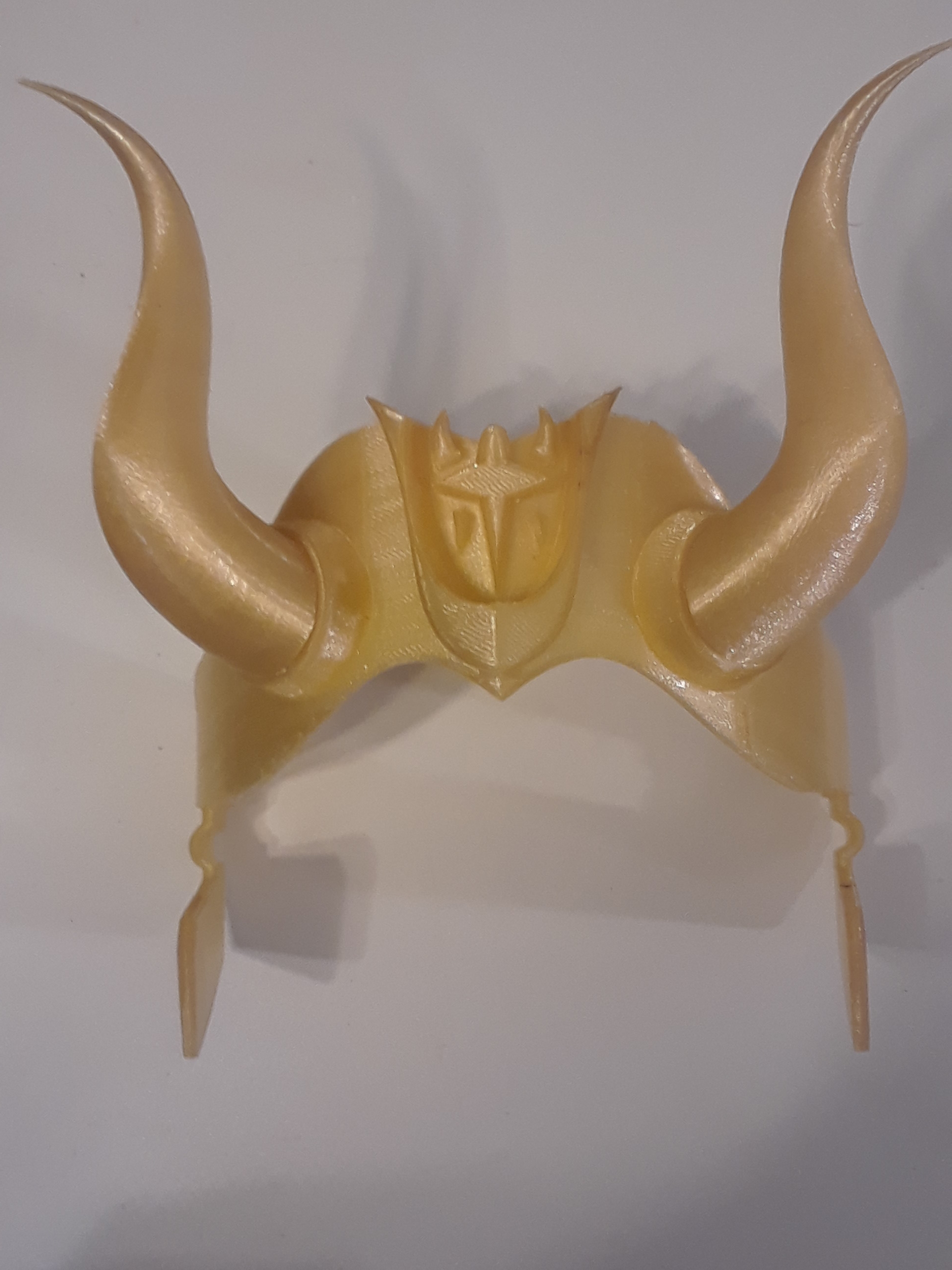 STL file Phelps3D Loki Variant with glasses space Crown Tiara Helmet 👓 ...