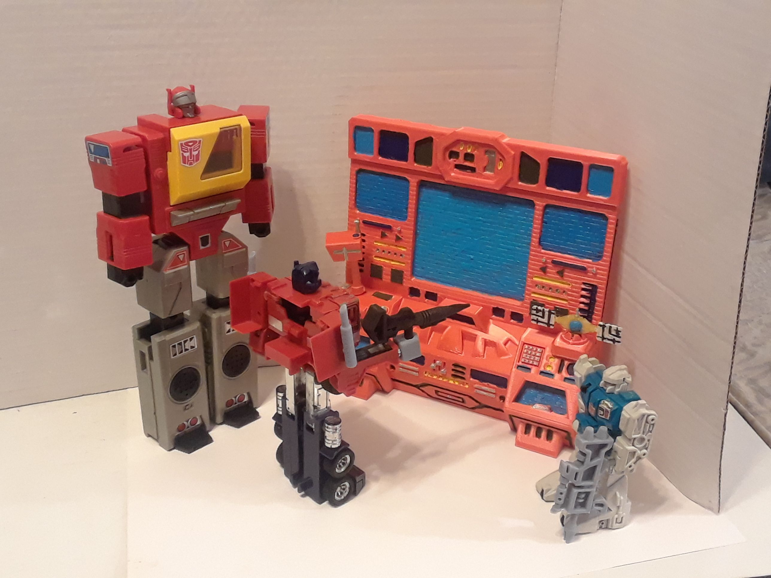 STL file Phelps3D Tranformers G1 Autobot Teletraan-1 Computer Playset 🖥 ...