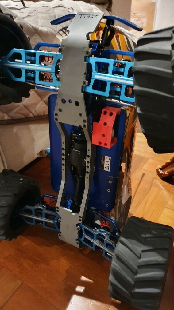 Free 3D file T-Maxx 2.5 Steering Servo Protection・3D printer model to ...