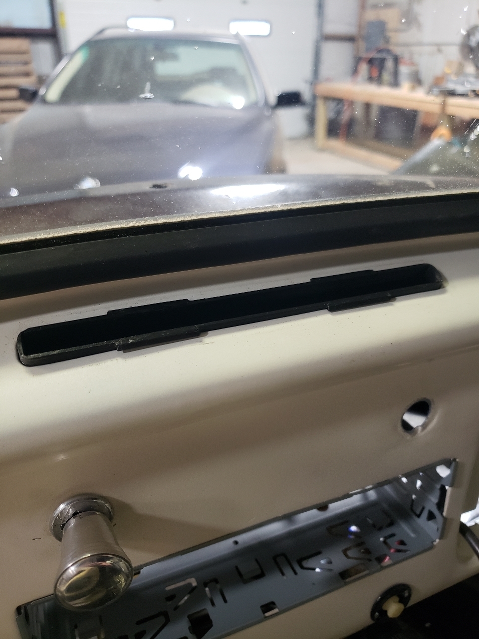 STL file 1968 VW Beetle Center Defrost Duct 🪲・3D printing design to ...