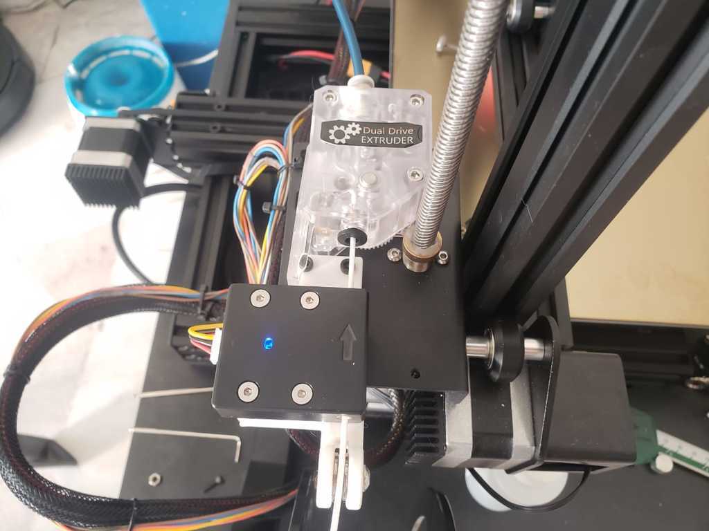 Free STL file Ender 3 Max Filament Guide For BMG Extruder・3D printing ...