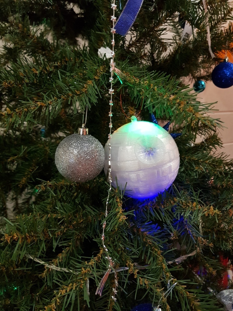 Free 3D file Death Star - a Christmas tree decoration ("like-a-box ...