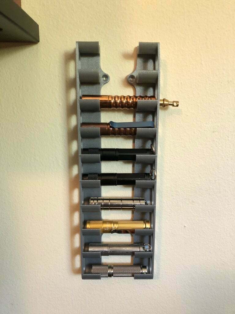 Free STL file AAA Flashlight Storage Wall Mount 🔦・3D printing idea to ...