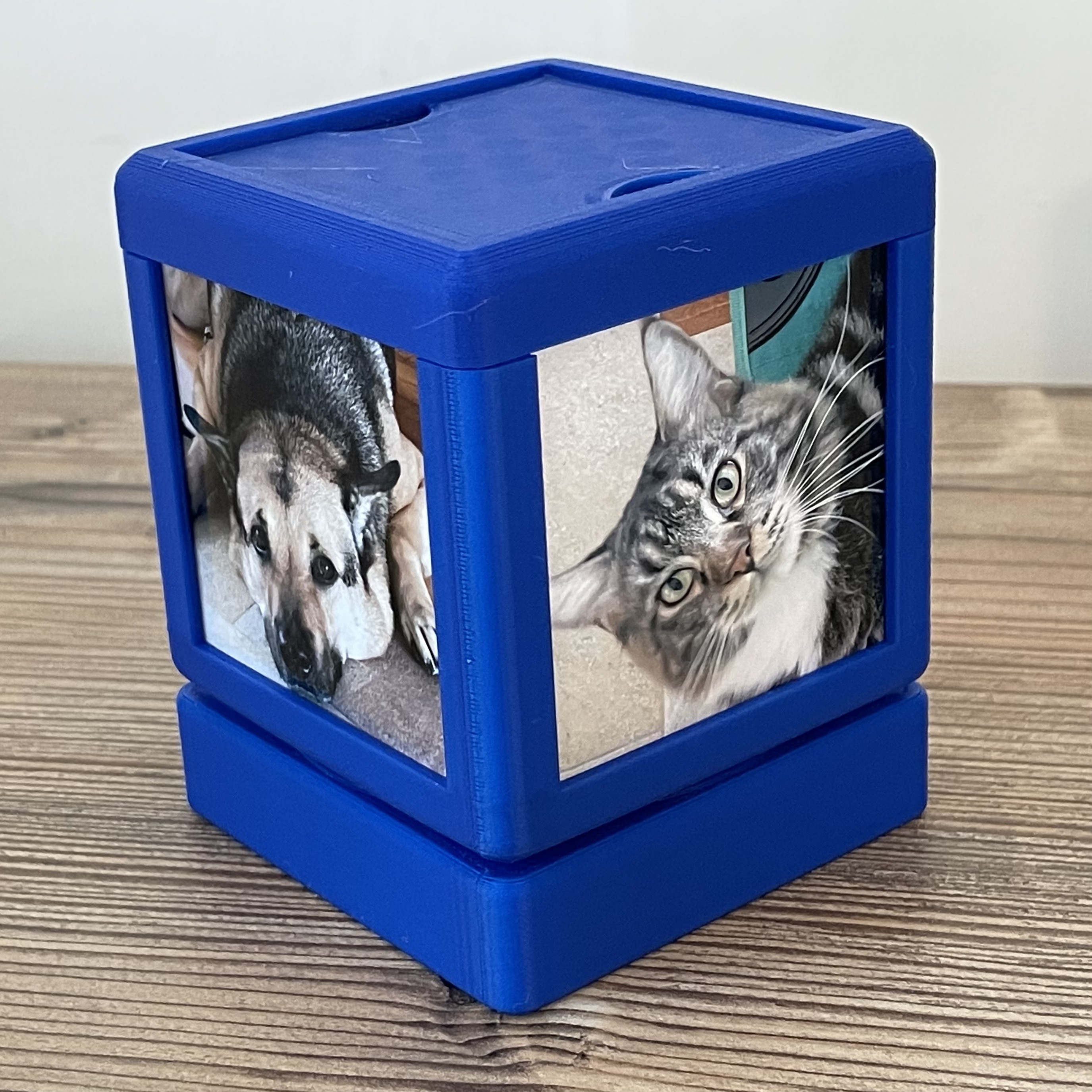 Free STL file Spinning Photo Box with Lid・3D printable object to ...