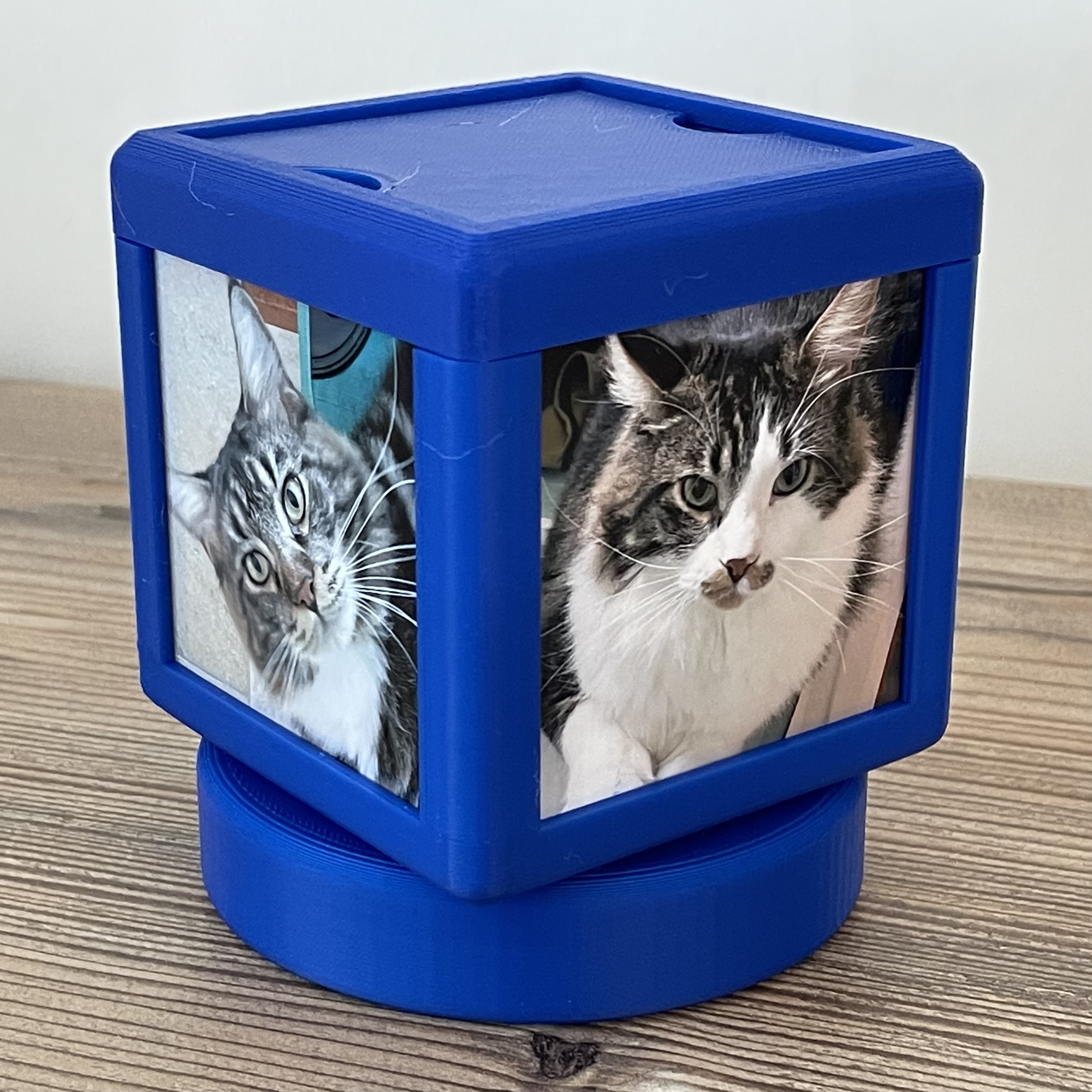 Free STL file Spinning Photo Box with Lid・3D printable object to ...