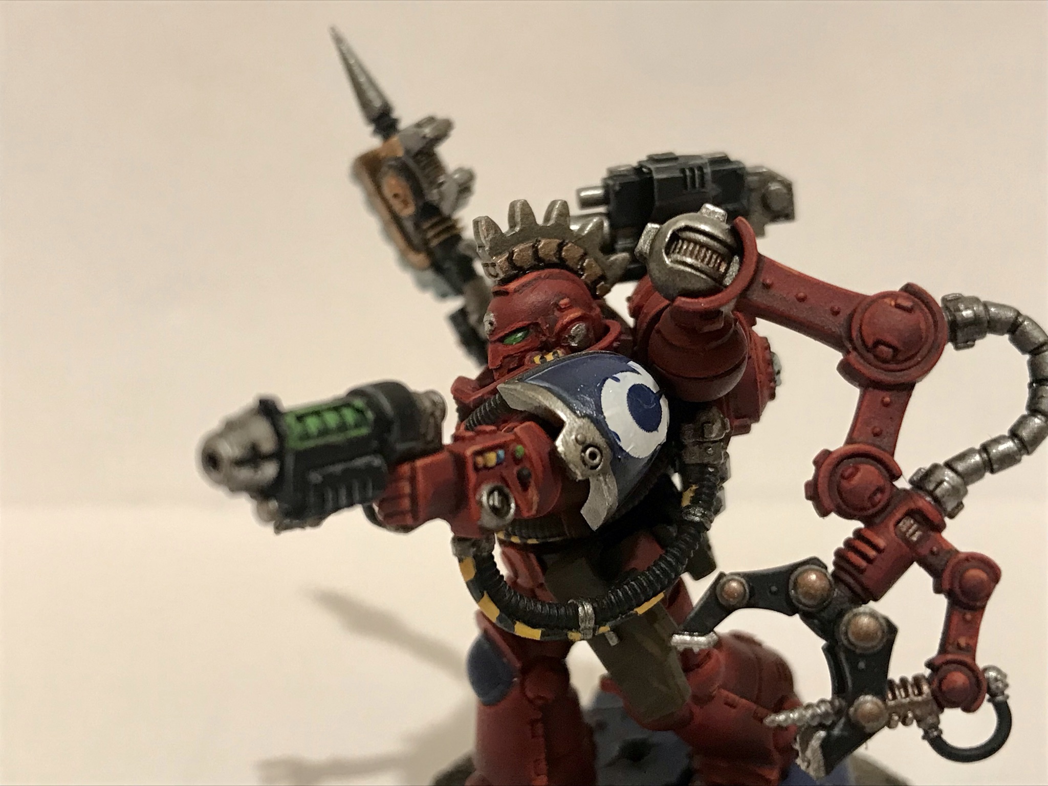 STL file Ultra marines Techmarine Helmet Crest 🪖・3D printer model to ...