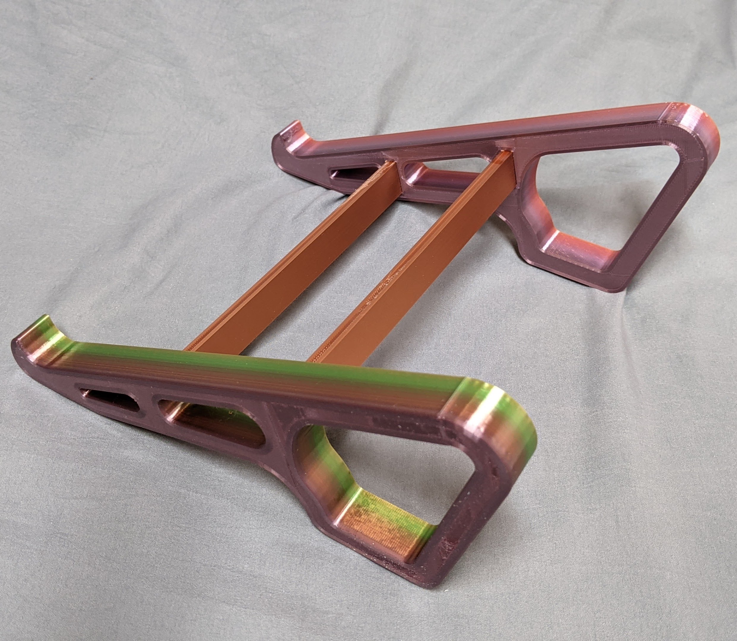 STL-Datei Laptop Lift - ChromeBook-Erhöhung 💻・Design für 3D-Drucker zum ...