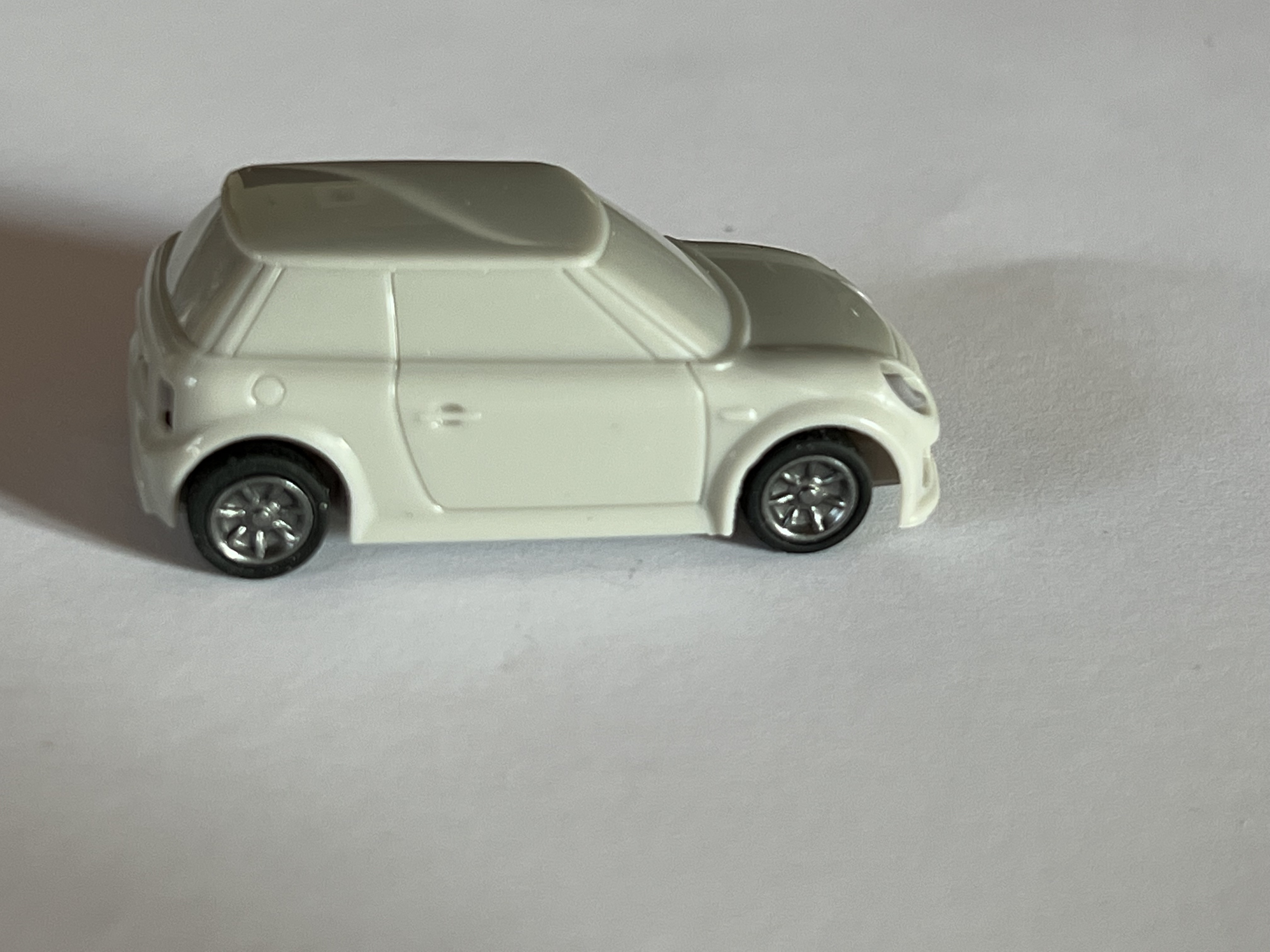 Archivo STL gratis Soporte para Turbo Racing Mini 👽・Modelo imprimible ...