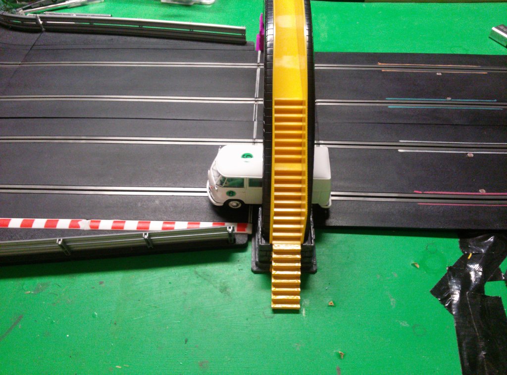 Free 3D file Scalextric dunlop bridge riser 4 lane extender 🌉・3D ...