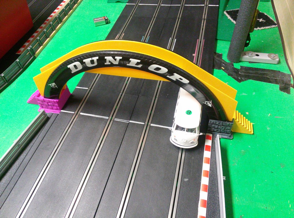 Free 3D file Scalextric dunlop bridge riser 4 lane extender 🌉・3D ...