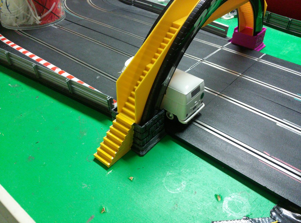 Free 3D file Scalextric dunlop bridge riser 4 lane extender 🌉・3D ...