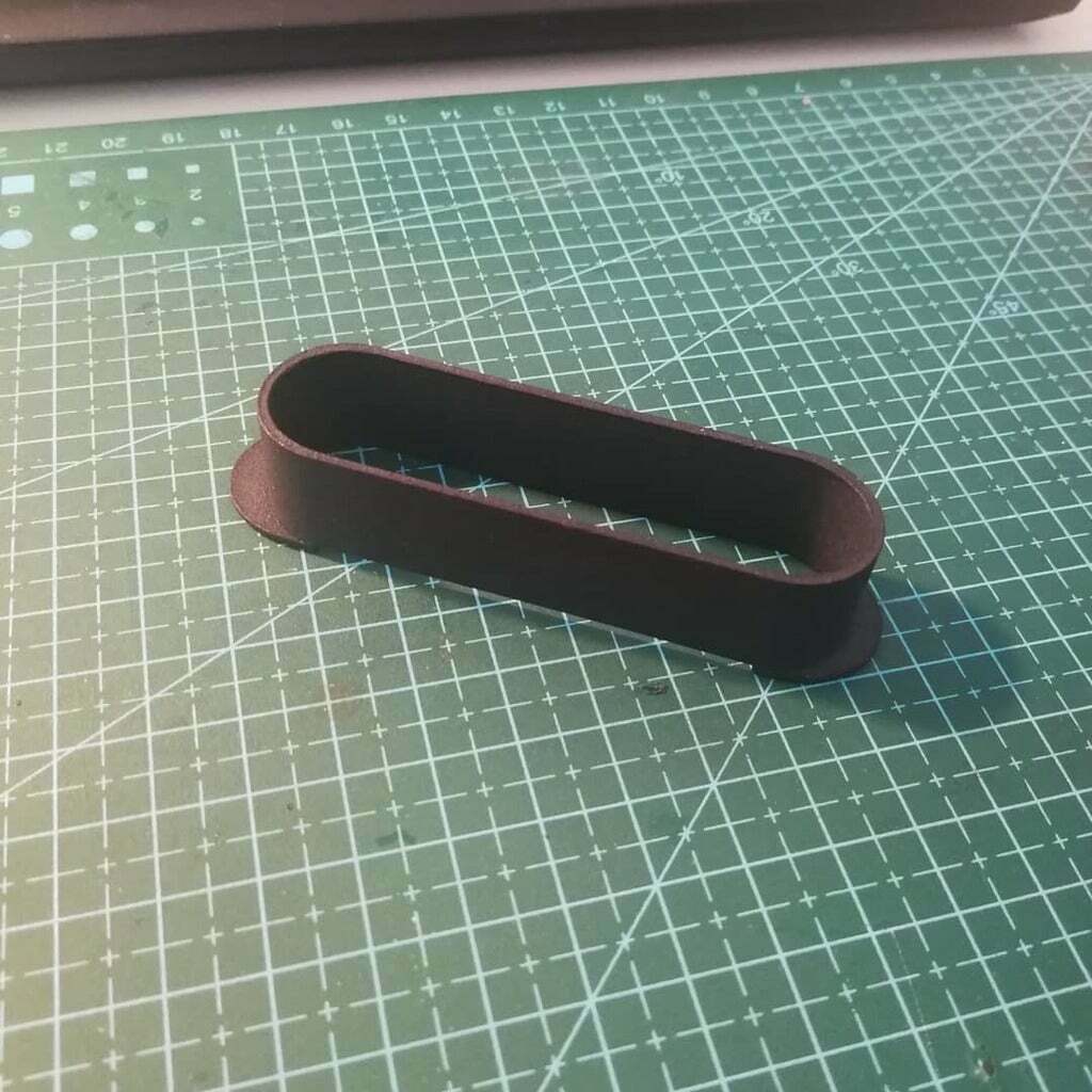 Free STL file Pickup cover v1.2・3D printable object to download・Cults