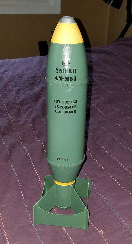 Free STL file Rear Ejection Bomb Rocket 💣・3D print object to download・Cults