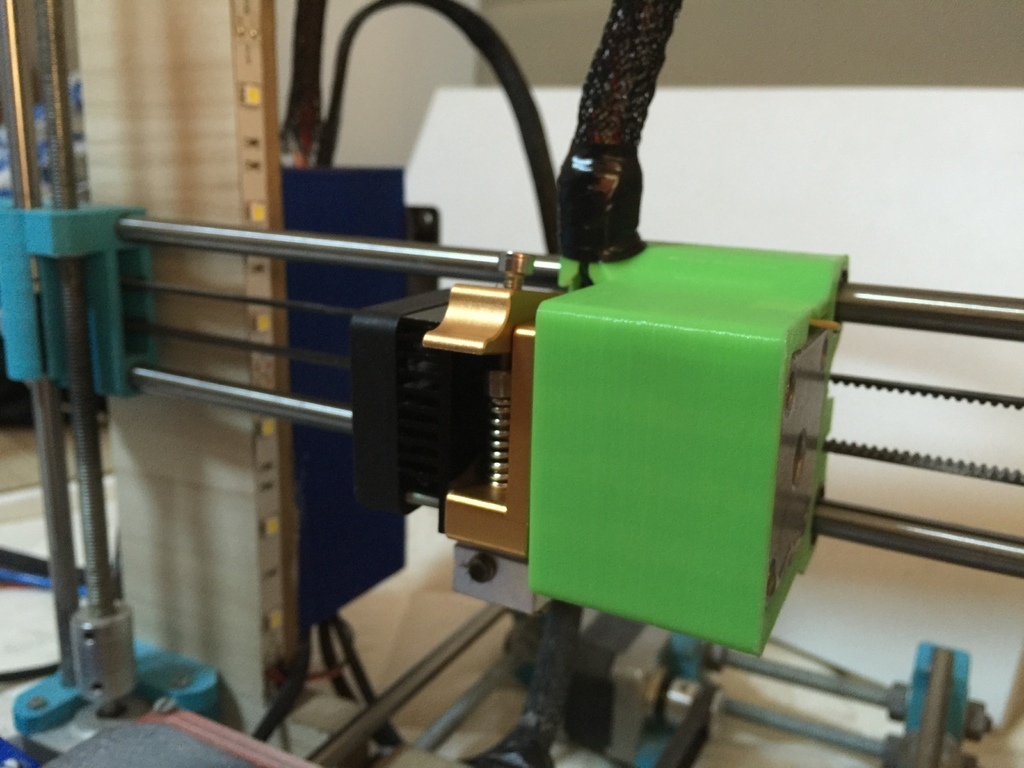 Free 3D file MK8 Simple extruder 🧞‍♂️・3D printing model to download・Cults