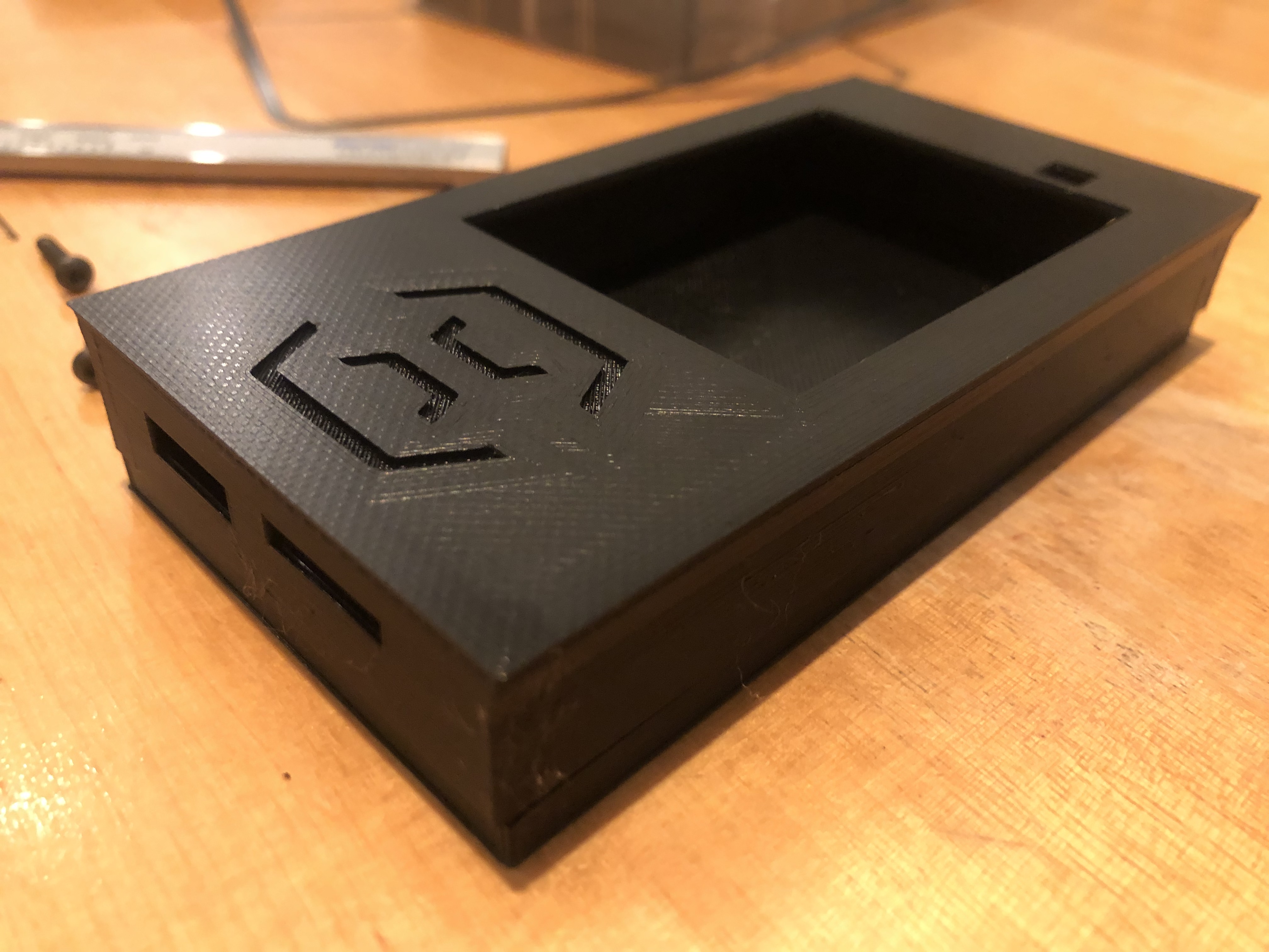 STL file TFT sidewinder X1 remote screen・3D printable model to download ...