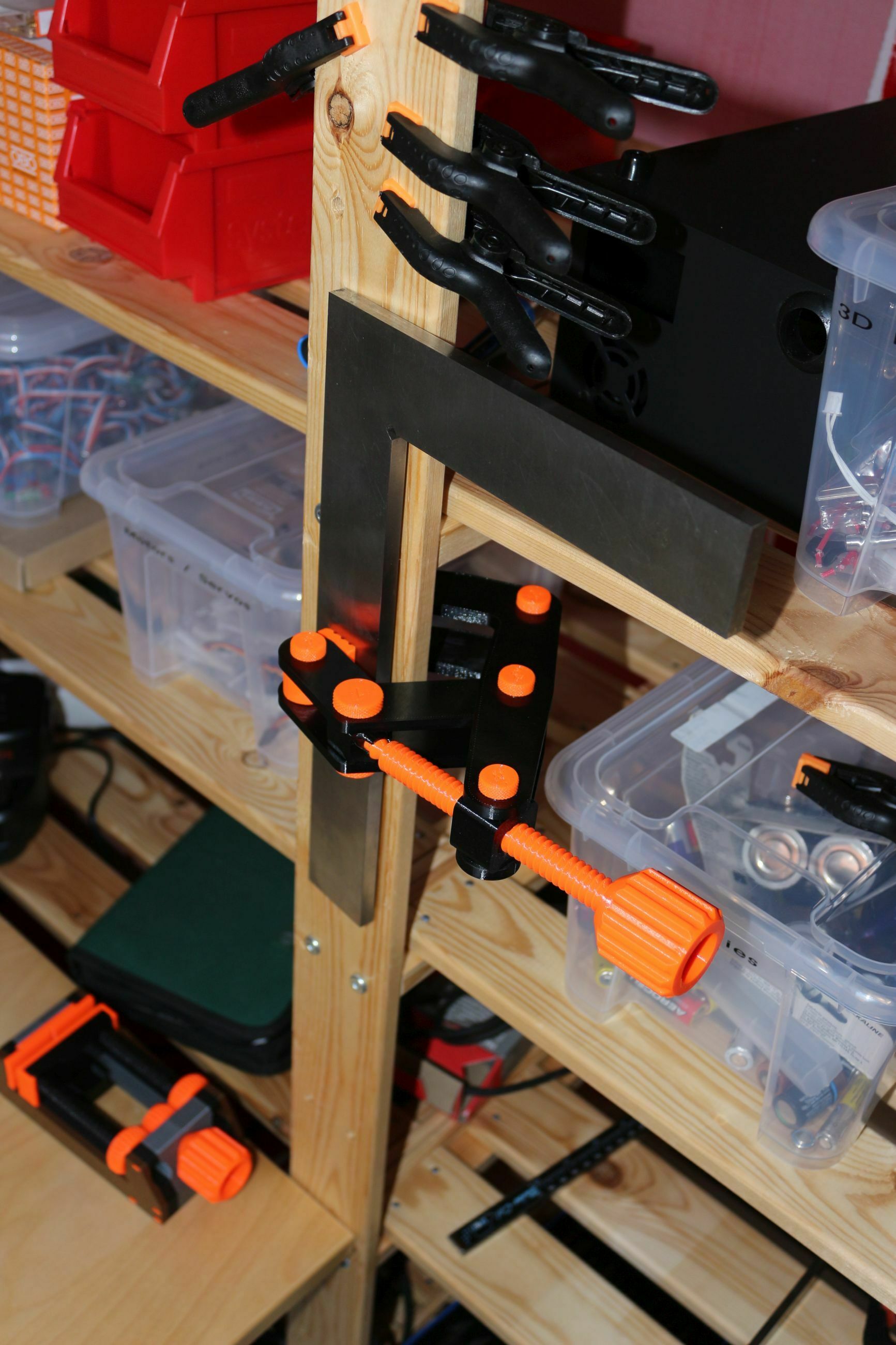 STL file 100% printable Screw Clamp 💯・3D printer design to download・Cults