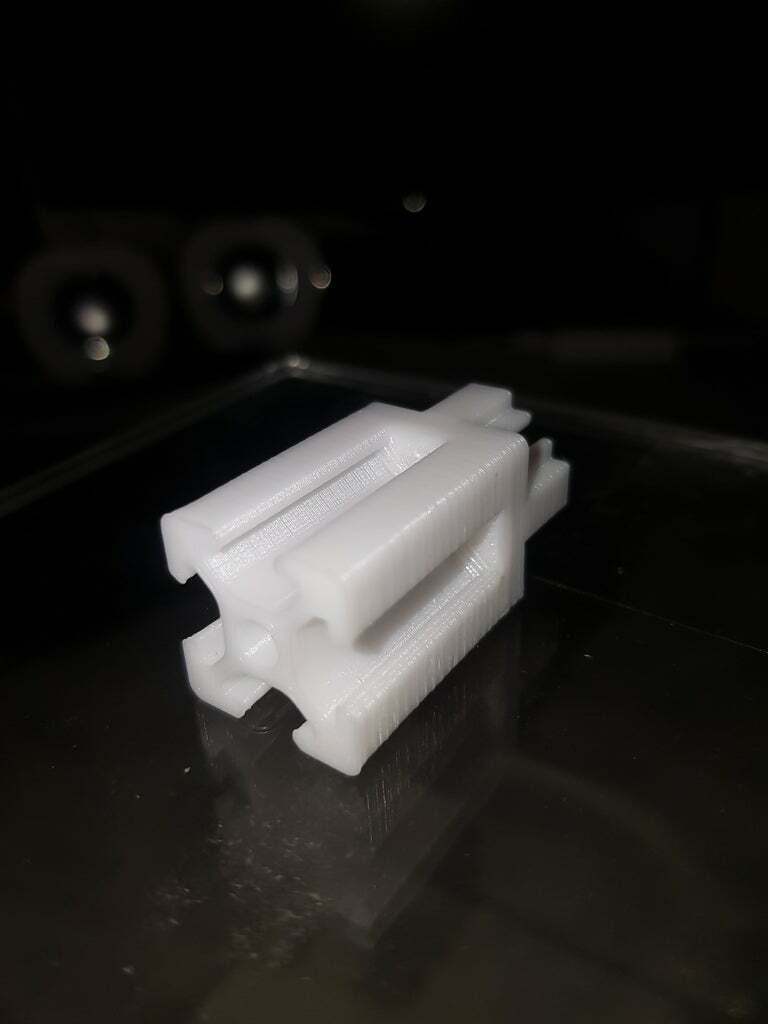 Free STL file 2020_v-slot_extrusion extension 🔧・Design to download and ...