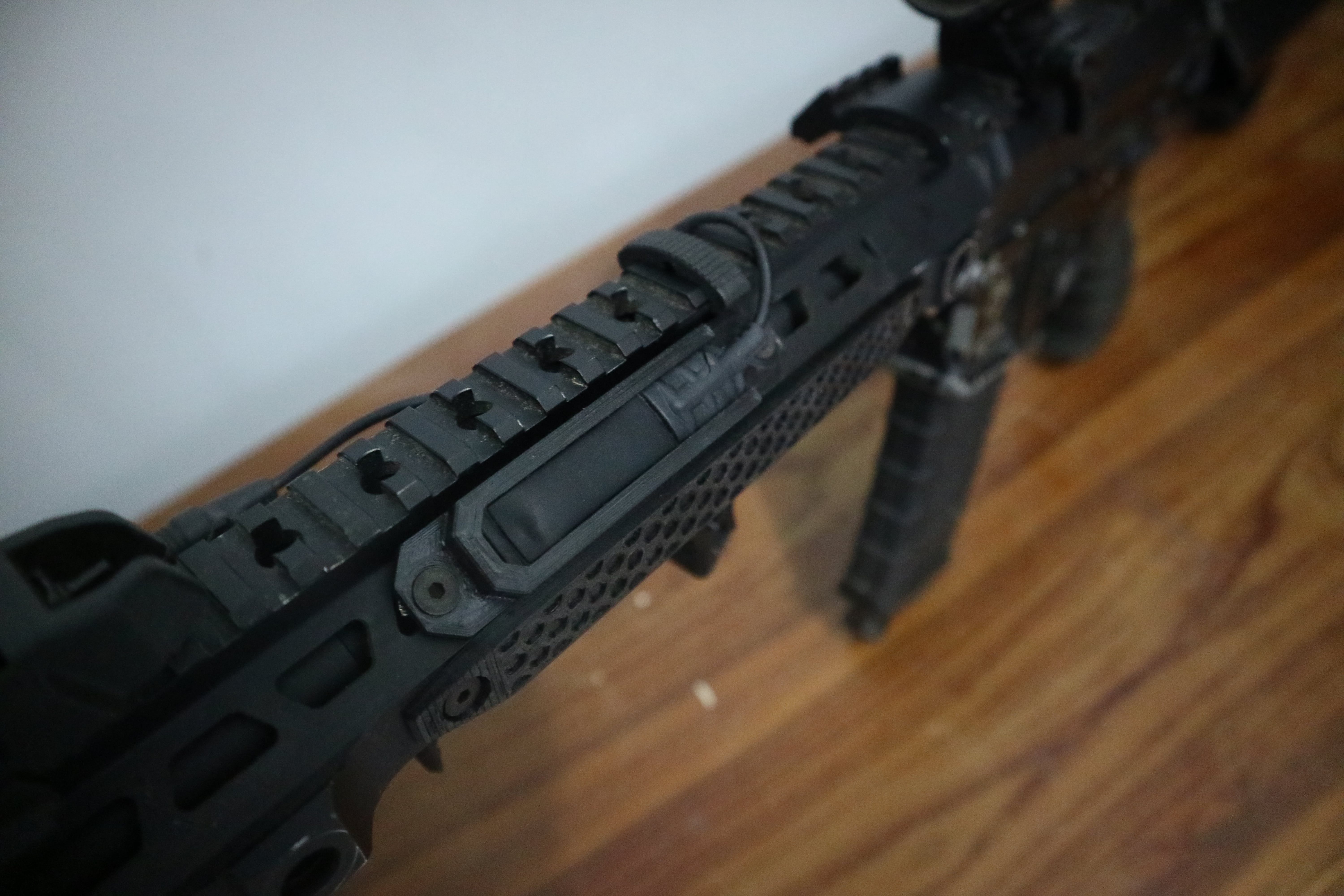 STL file Surefire Pressure Switch Mount (M-Lok) 🔫・3D print design to download・Cults