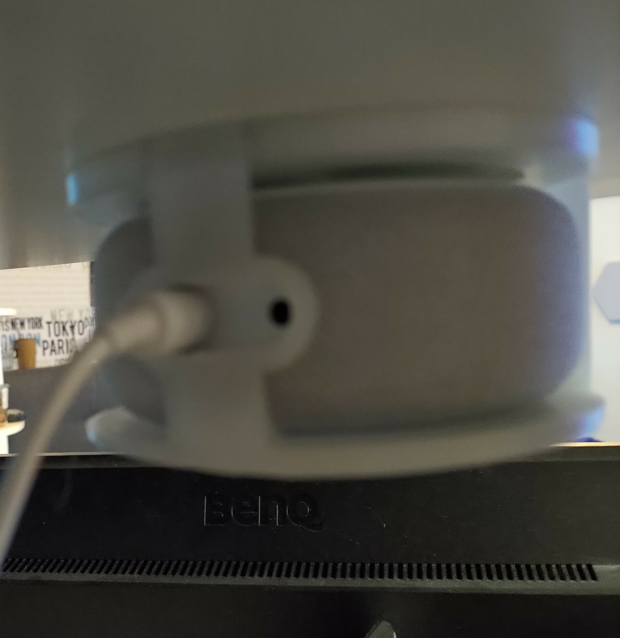 STL file Alexa Mount Echo Dot.3・3D printing model to download・Cults
