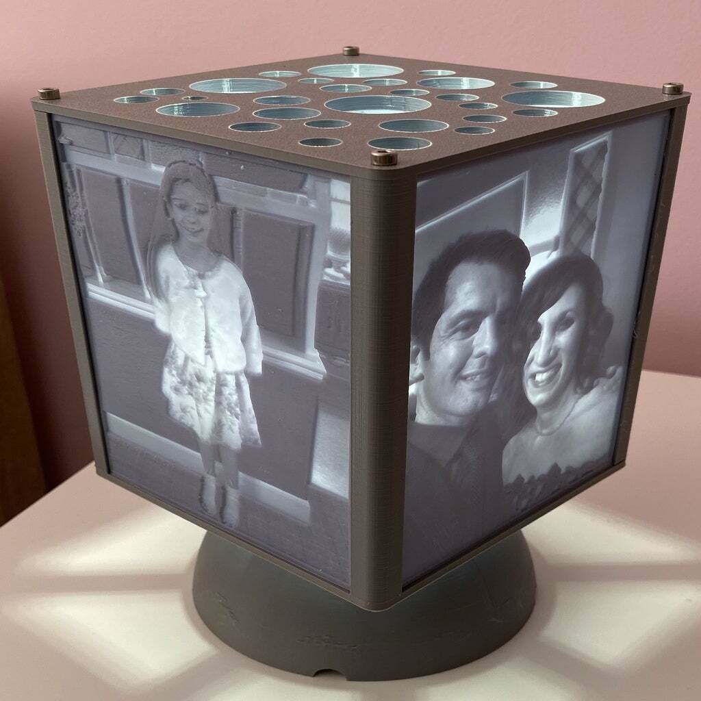 STL file Lithophane Lamp・3D print design to download・Cults
