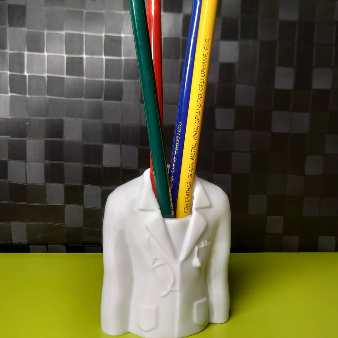 STL file Lab Coat Pen Holder・Model to download and 3D print・Cults