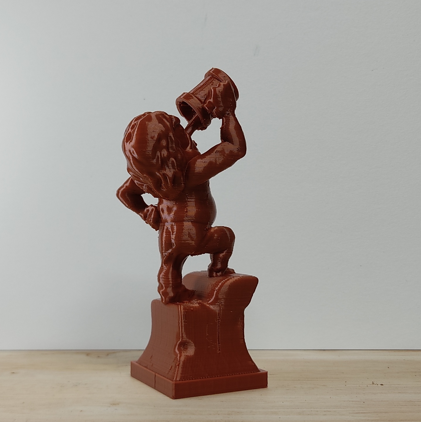 Бесплатный STL файл Trophy for drinking championship・Шаблон для ...