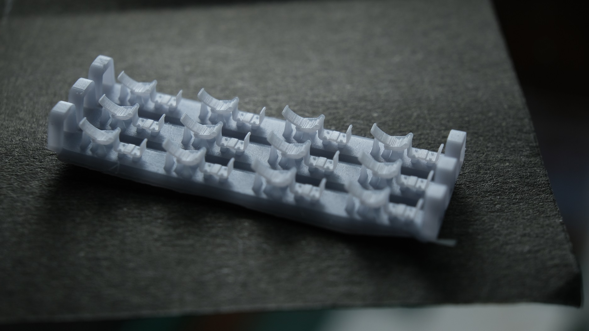 STL file 1/35 late panzer tool clamps 👽・Model to download and 3D print ...