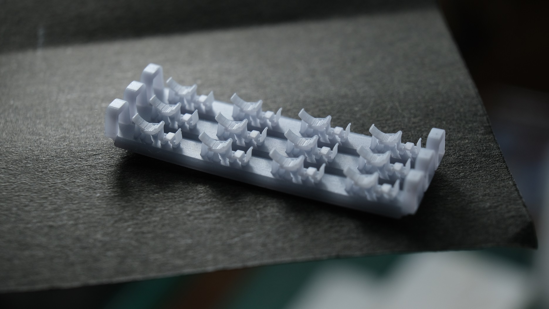 STL file 1/35 late panzer tool clamps 👽・Model to download and 3D print ...