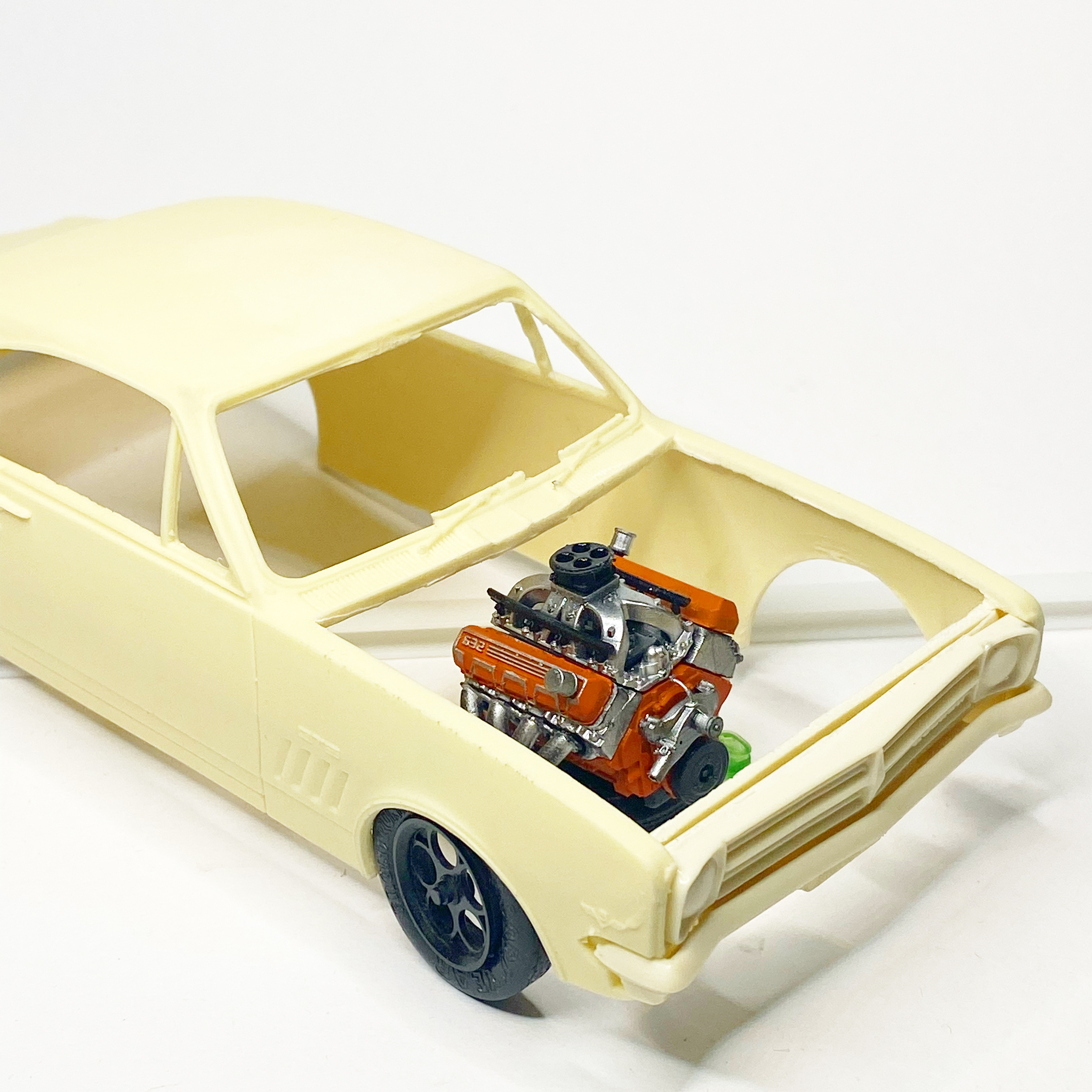 STL file Chev 632 Crate Motor 1000hp with pulleys GM Performance BBC・3D ...