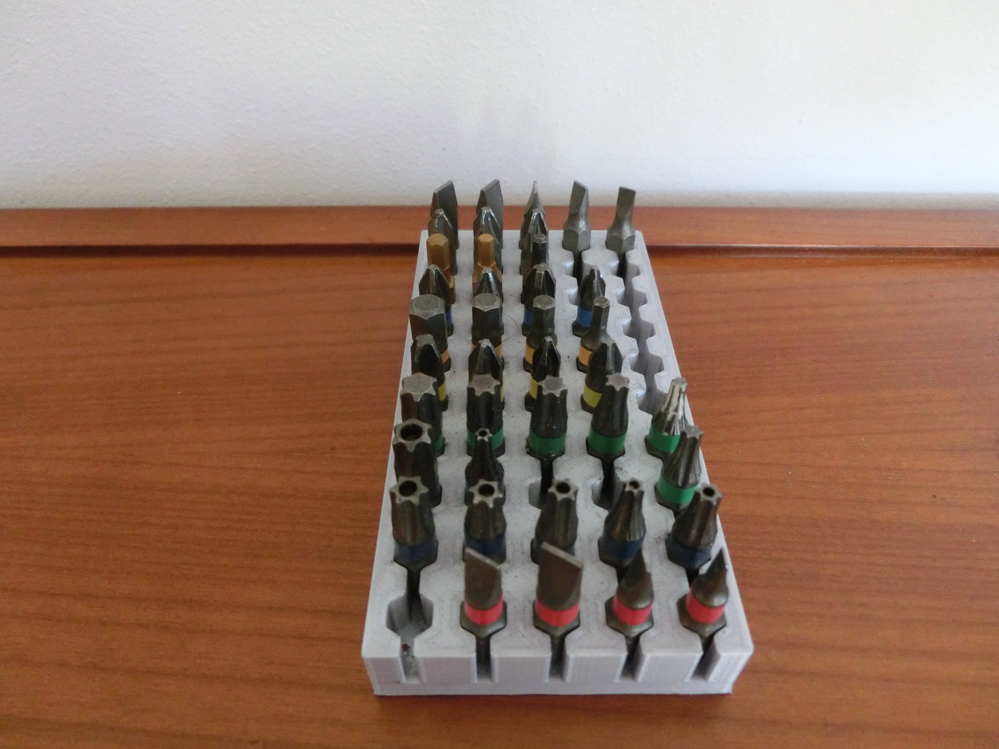 Free STL file Bit holder plate・3D printer model to download・Cults