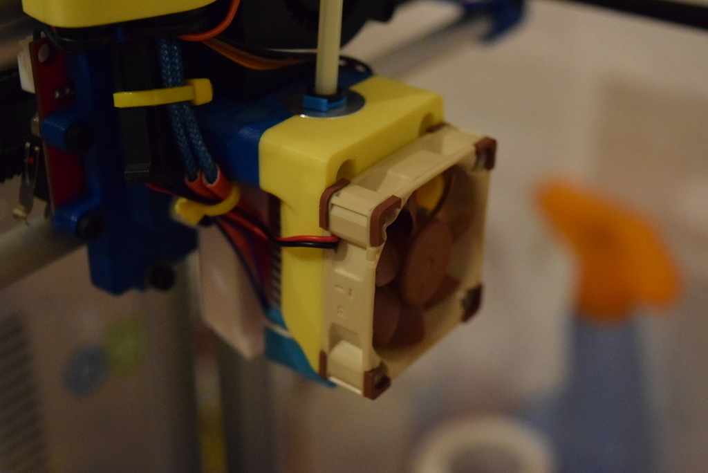 3D-Datei Hypercube e3D 40mm Lüfterhalterung kostenlos・3D-Drucker-Modell zum herunterladen・Cults