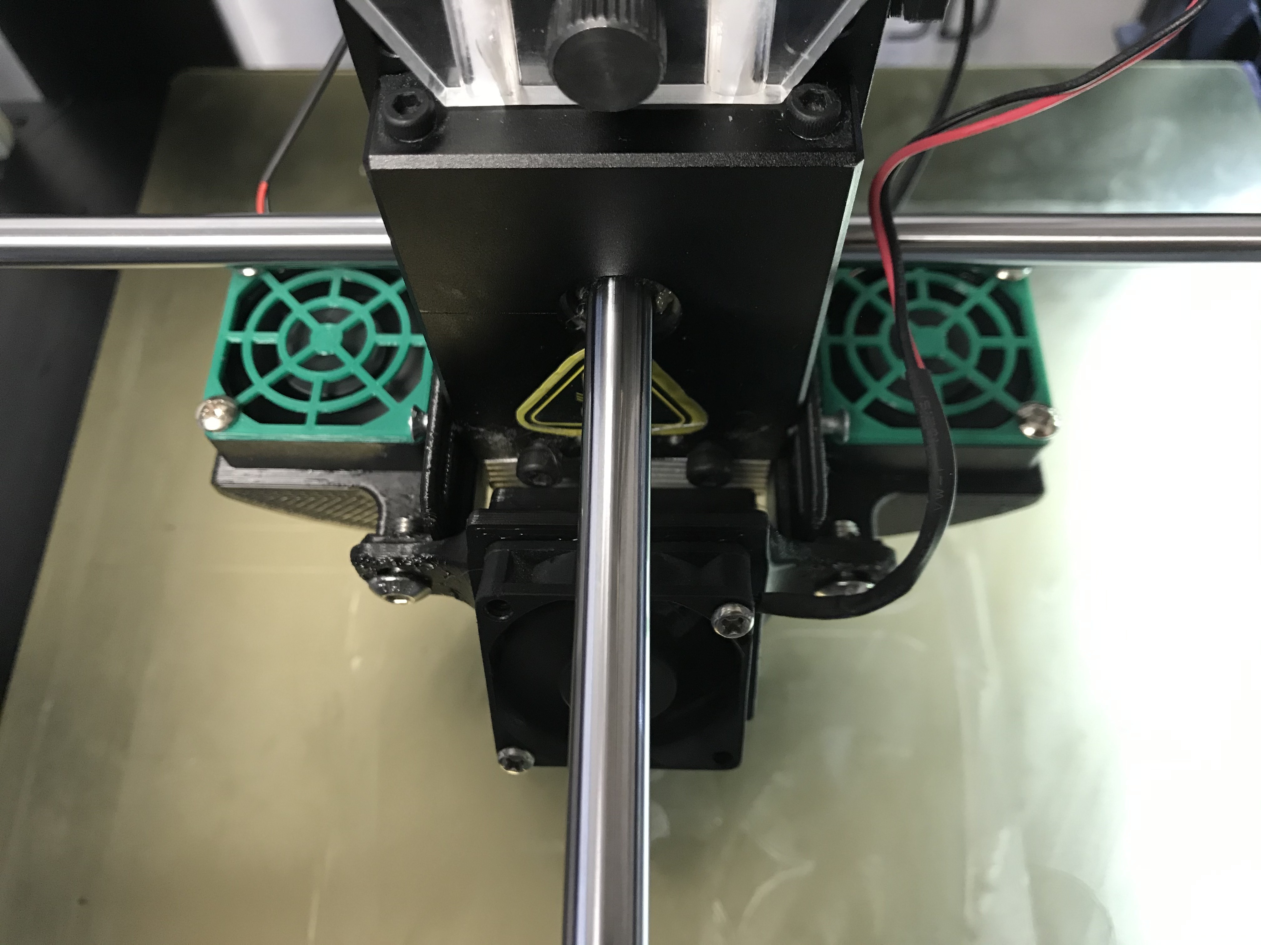 STL file RAISE3D N2 / N2 PLUS - 3 fan support - fans support ・3D ...