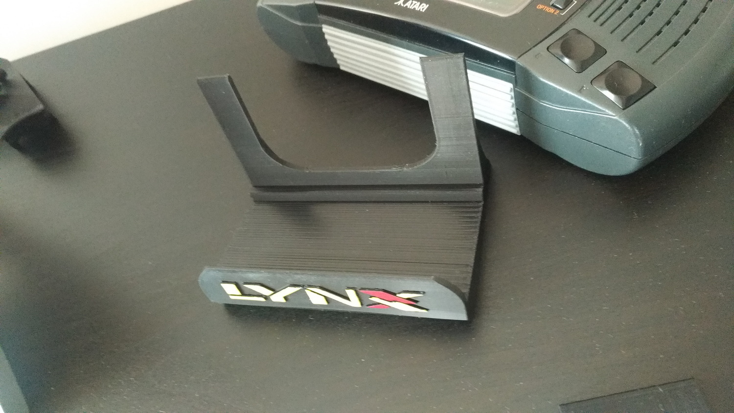 STL file Atari Lynx II Stand 🎲・Model to download and 3D print・Cults