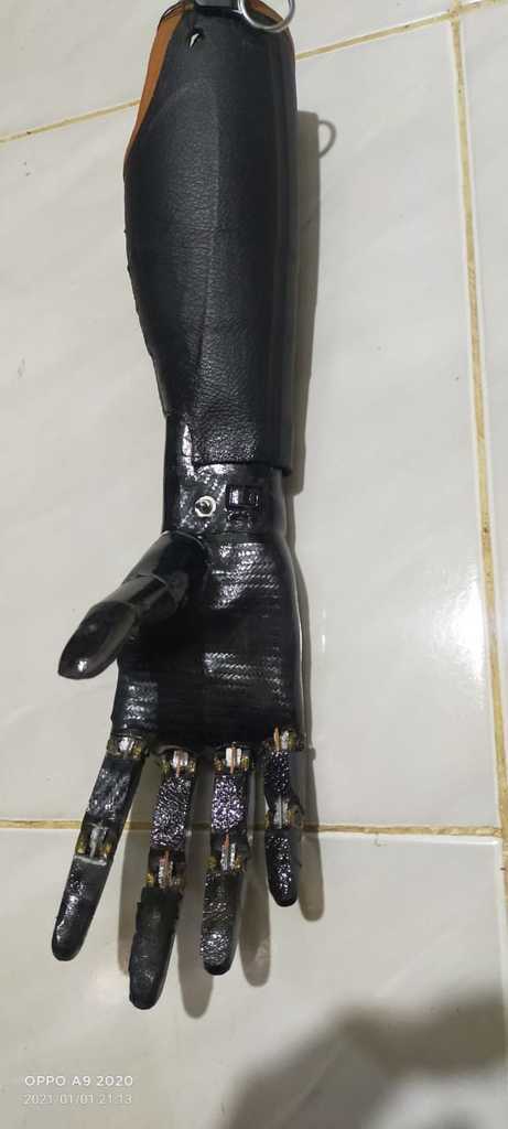 Free 3D file Bionic Hand 3D Print ・Model to download and 3D print・Cults