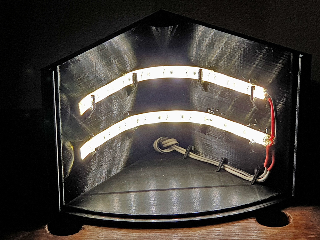 Free STL file 15x10 cm curved lithophane casing with LED strip clips 🏠 ...