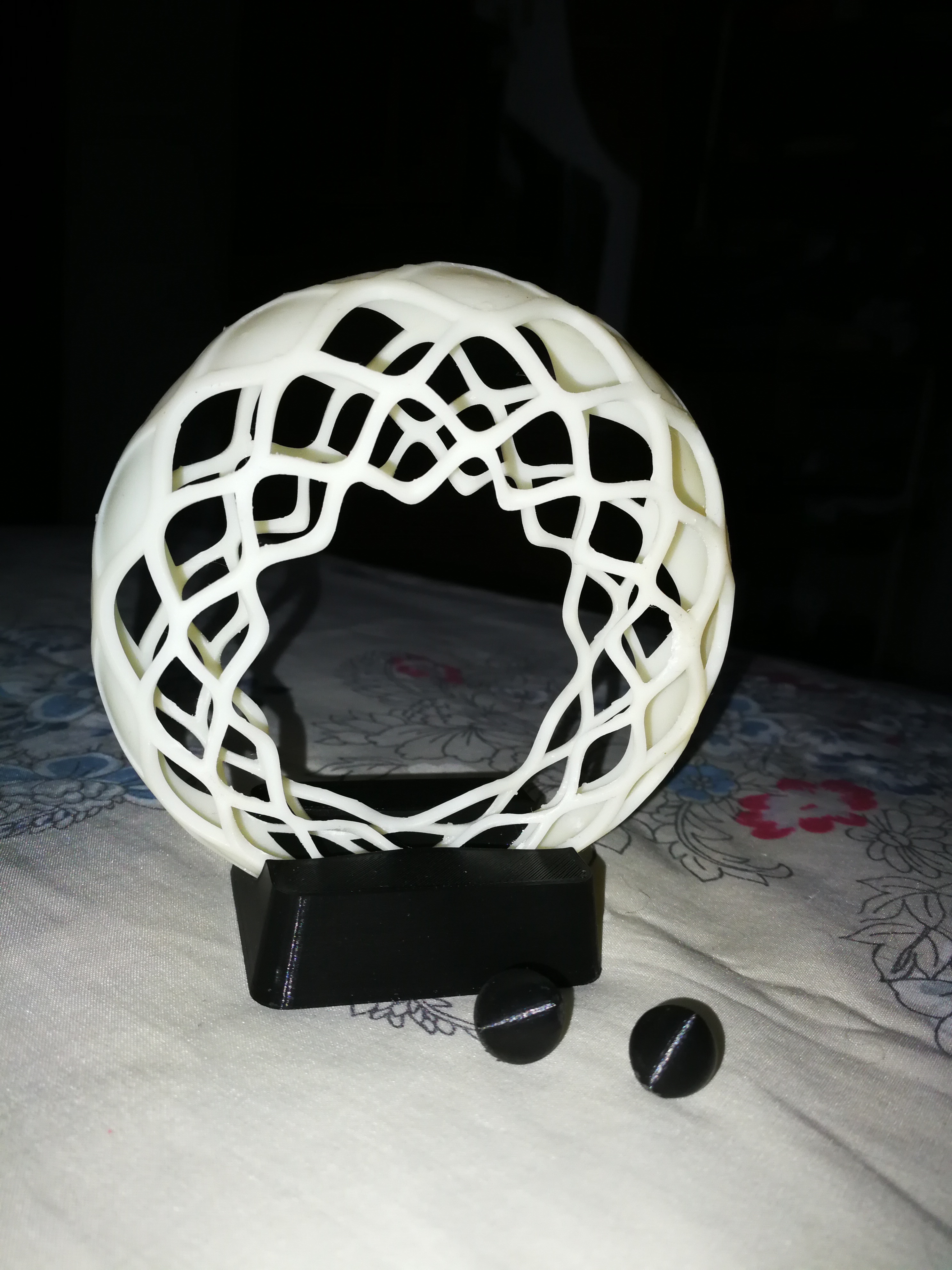 Free STL file LooP-a-Void・3D print object to download・Cults