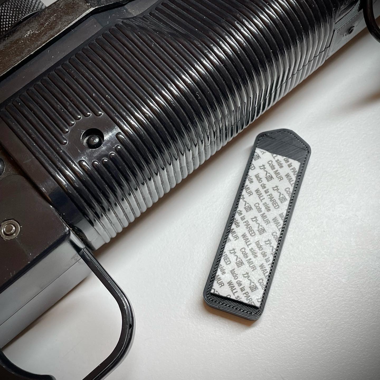 Free STL file Flashlight pressure pad holder・3D print design to ...