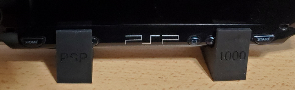 Free STL file PSP 1000 Display Stand w/ Text Label 🏷️・3D print object ...