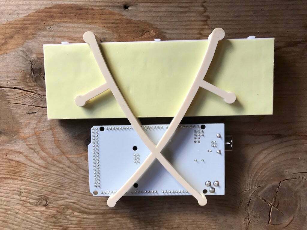 Archivo STL gratis Soporte para Arduino Mega y Breadboard・Modelo para descargar y imprimir en 3D ...