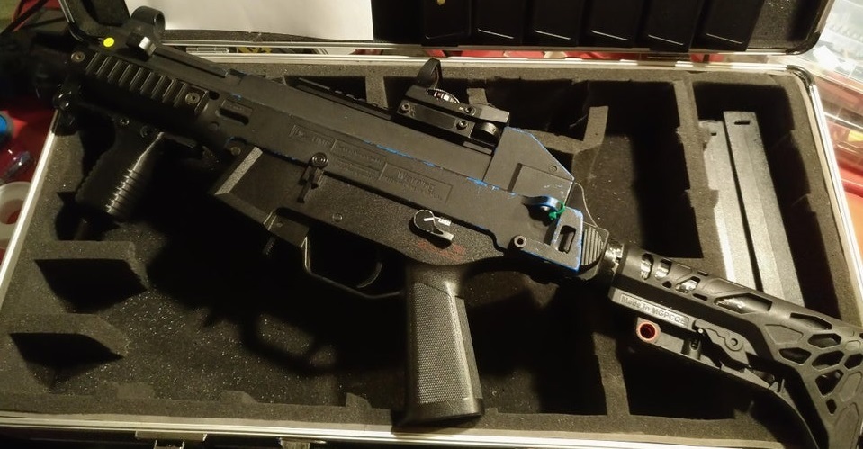 STL file Airsoft UMP - M4 stock adaptor・3D printable design to download ...