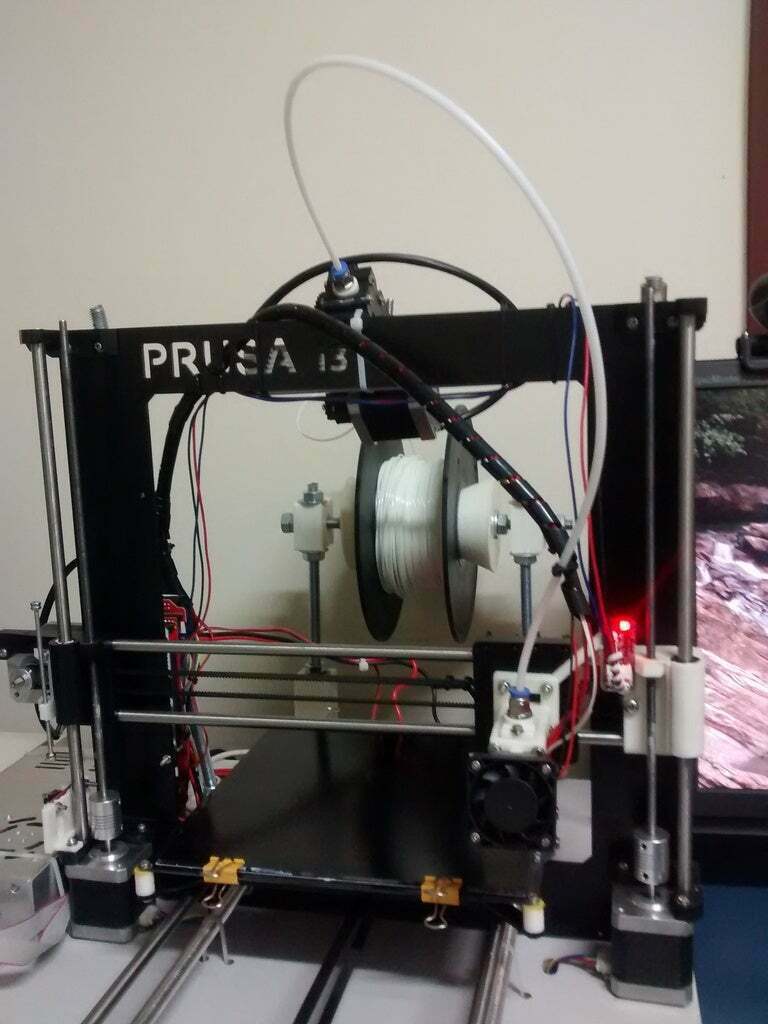 Archivo STL gratuito Kit de adaptador Bowden mínimo para Replikeo Prusa i3 Rework・Design para ...