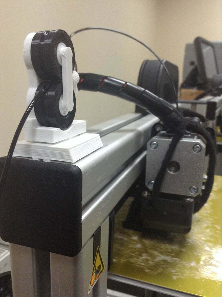 Free STL file Flexible filament roller for Felix printers・3D printing ...