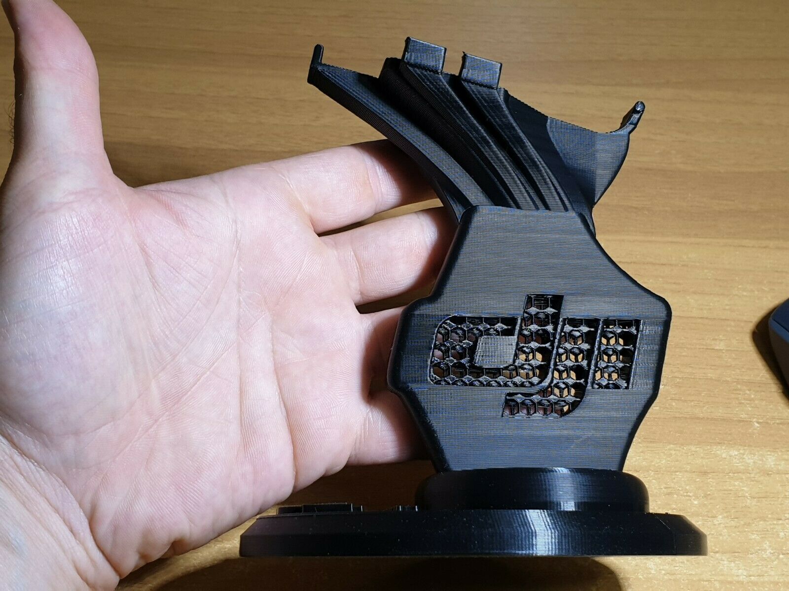 STL file DJI MAVIC MINI 2 HOLDER PIEDISTALLO ESPOSITORE・3D printable ...