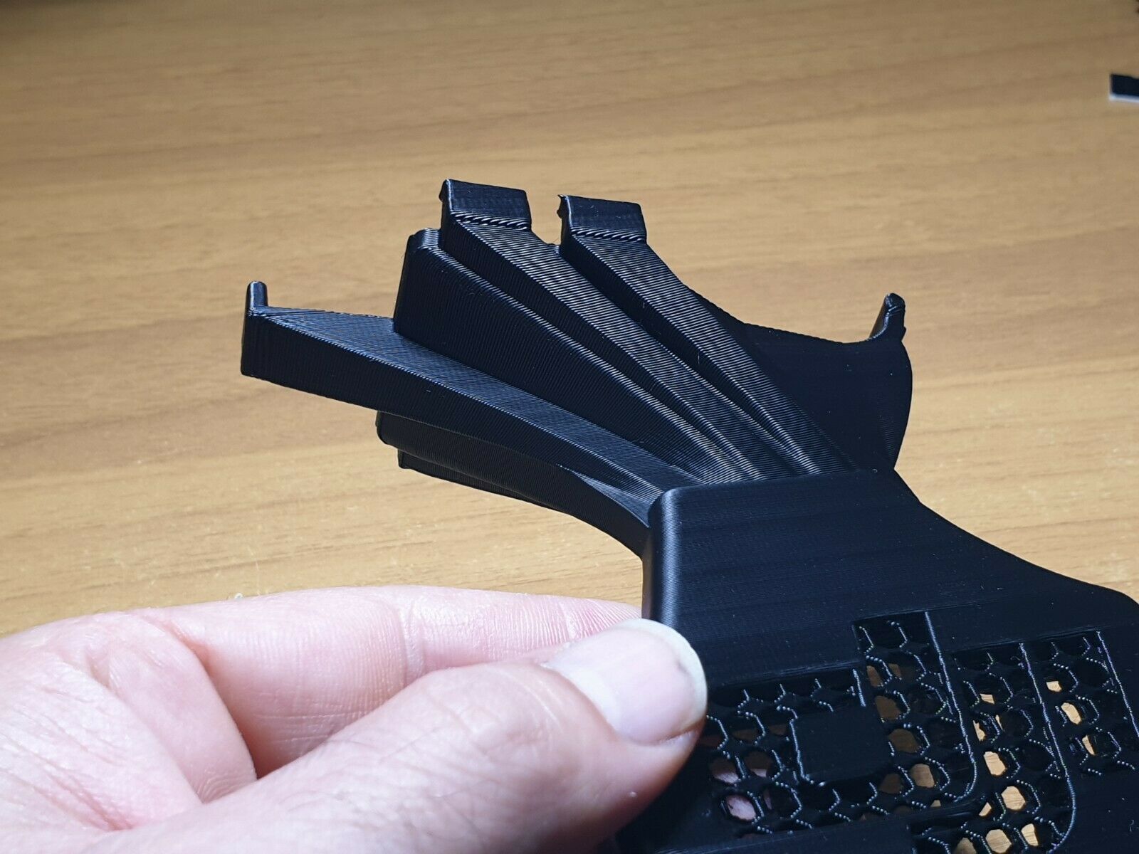 STL file DJI MAVIC MINI 2 HOLDER PIEDISTALLO ESPOSITORE・3D printable ...